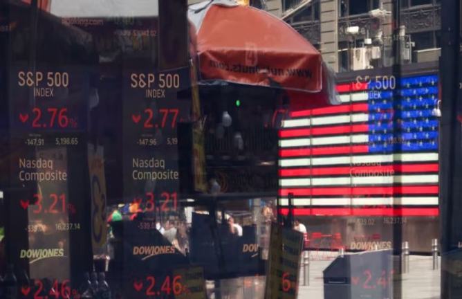 US Stock Market: Crash In Nasdaq 100 Continues, Tech-Heavy Index Drops ...