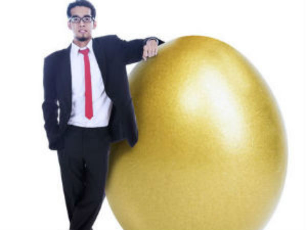 How much gold can a traveller carry into India? - Goodreturns