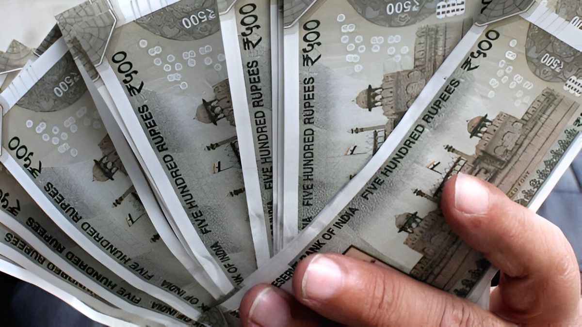 Know Whether Money Of Jan Dhan, Kisan Yojana Has Been Credited To Your ...