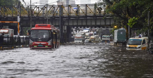 Mumbai Weather Alert: IMD Issues Red Alert in Maharashtra; Heavy Rainfall Expected in Thane ...