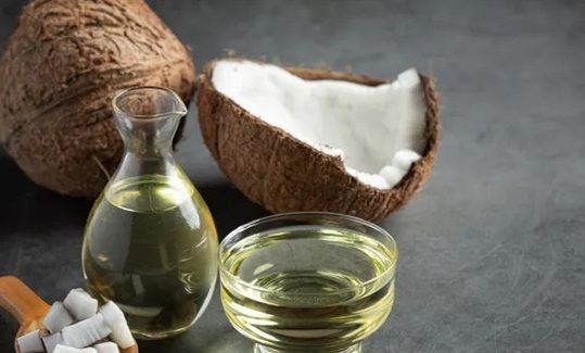 Coconut Oil Price: വെളിച്ചെണ്ണ ഉപയോഗം കുറയ്ക്കാം, വില വീണ്ടും ഉയ ...