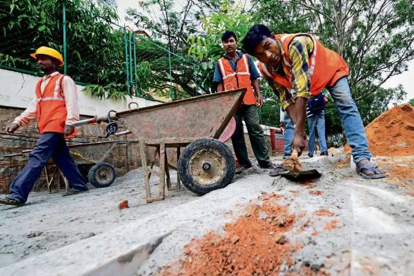 E- sharam: அமைப்பு சாரா தொழிலாளர்களுக்கு புதிய தளம்.. யாரெல்லாம் எப்படி ...