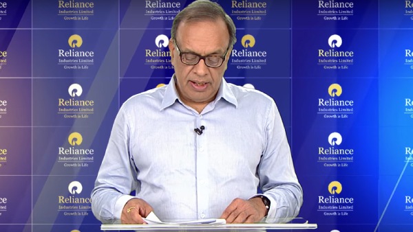 ரிலையன்ஸ் இண்டஸ்ட்ரீஸ்-ன் புதிய CFO ஸ்ரீகாந்த் வெங்கடாச்சாரி.. அப்போ ...