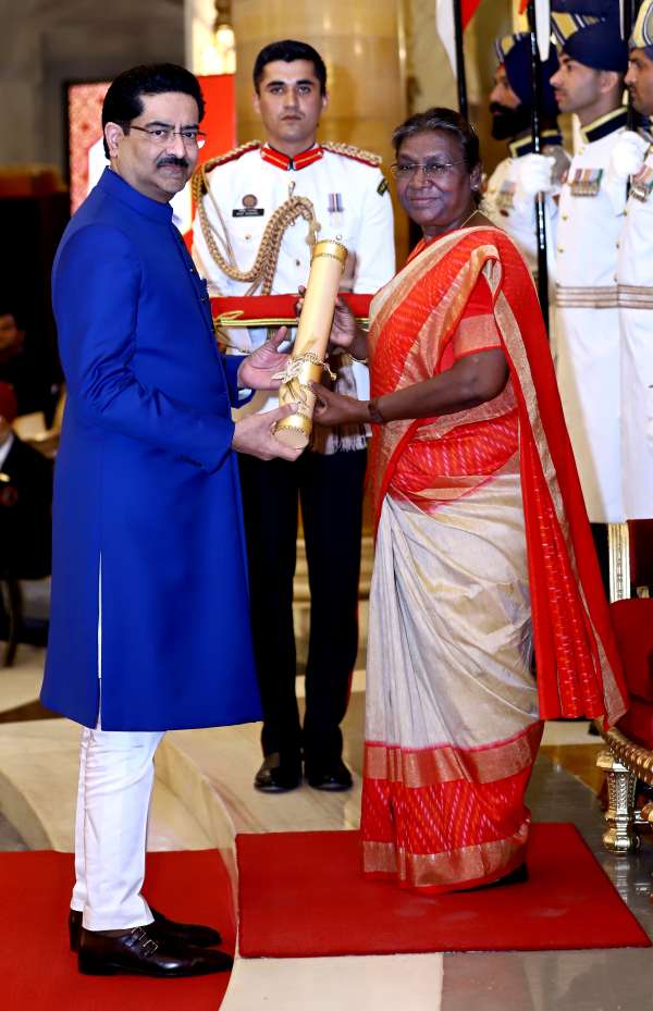 தொழிற்துறையில் 3 பேருக்கு பத்ம விருதுகள்..! | Padma awards 2023: Infy Sudha murthy, kumar ...