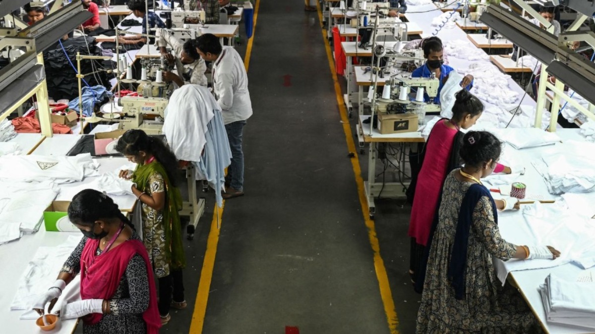 ஐடி ஊழியர்களுக்கு ஜாக்பாட்.. அடிப்படை சம்பளம் அதிரடி உயர்வு.. என்னென்ன சலுகைகள் கிடைக்கும் ...