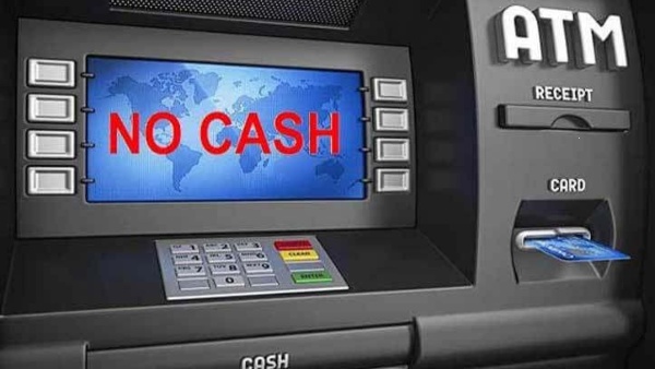 இந்தியாவில் பணப் பற்றாக்குறையா? ATM-களில் நிரப்பவே பணம் இல்லையா? மக்களே ...