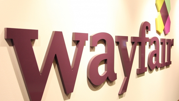 Layoffs: వందల మందిని తొలగించిన ఫర్నిచర్ దిగ్గజం.. ఇండియన్ సీఈవో పై బాయ్ ...