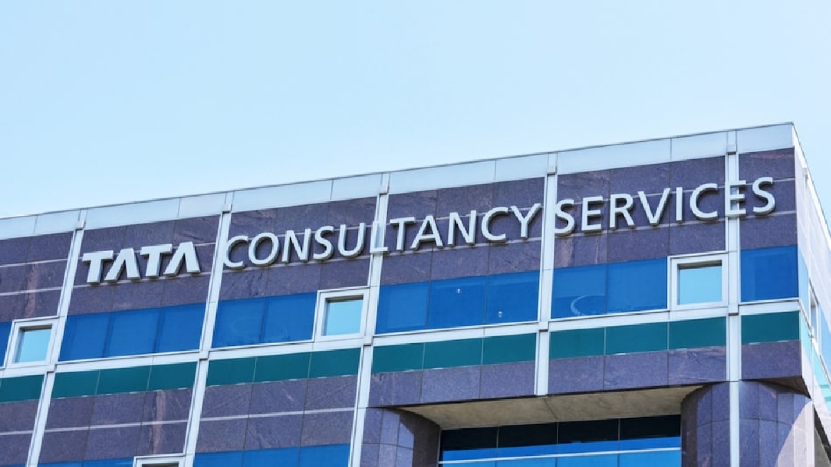 టీసీఎస్ కంపెనీకి బిగ్ షాక్.. అమెరికన్ ఉద్యోగులను తొలగించడంపై విచారణ ...